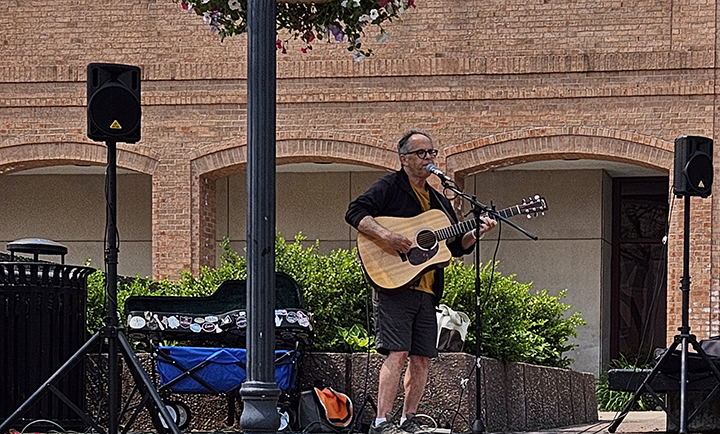 Playing some tunes downtown | News, Sports, Jobs - The Alpena News